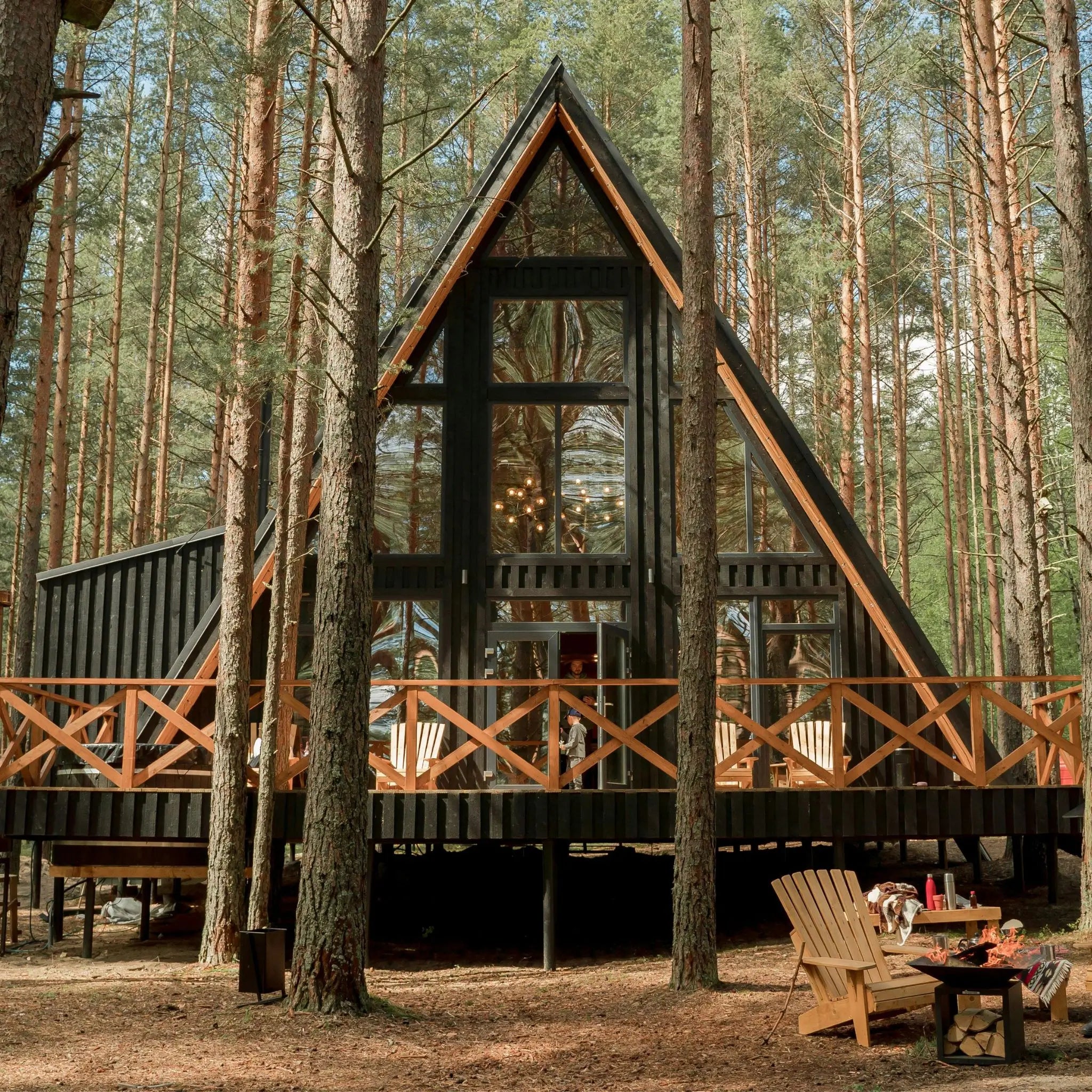 Living Off-Grid UK: 2025 Guide to Sustainable, Mortgage-Free Life ...