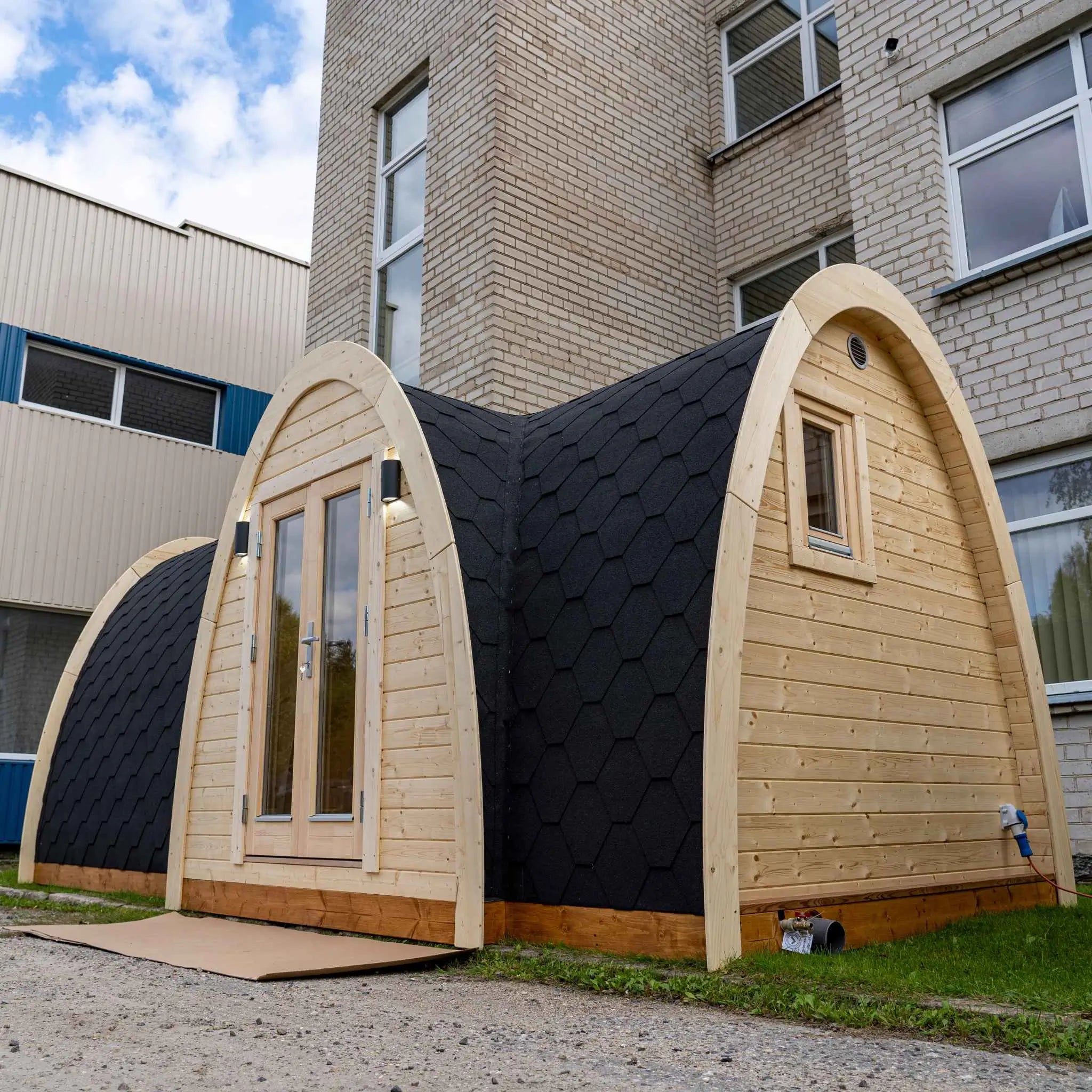 The "Hobbit" Pod - Luxury 2 Person Glamping Pod in Natural Wood ...