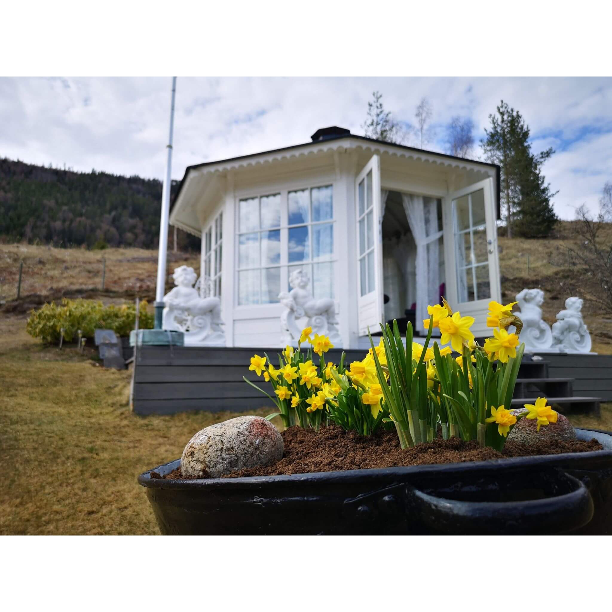 Sun Pavilion – GlampLaunch
